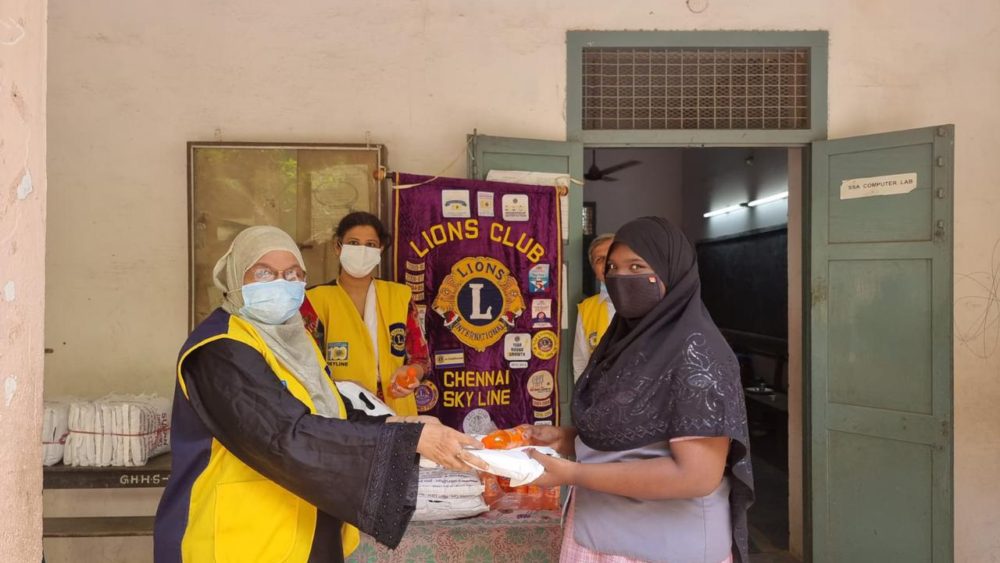 SCHOOL UNIFORMS DISTRIBUTION | Chennai Skyline Lions Club